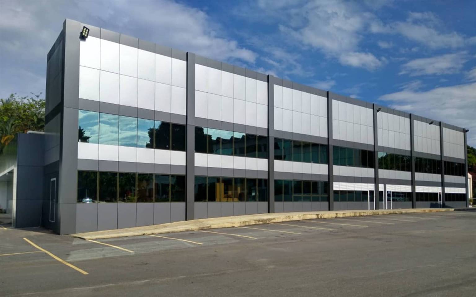 Revestimentos em ACM – Instaltexx